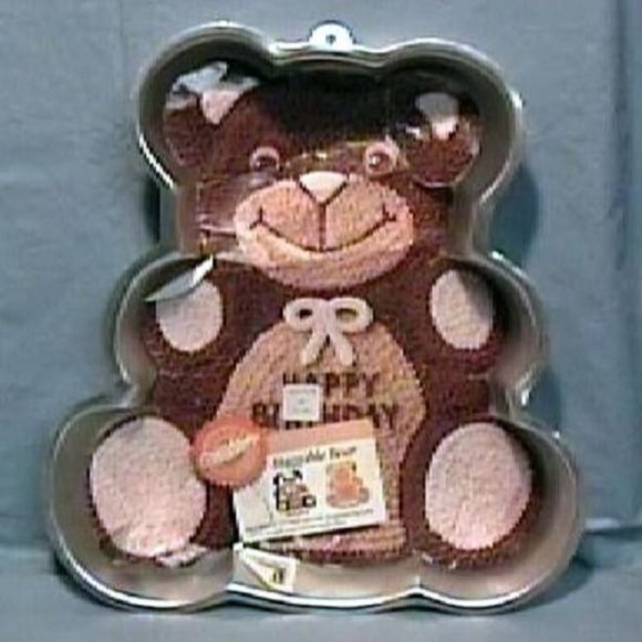 Wilton | Kitchen | 982 Wilton Huggable Bear Cake Pan 523754 | Poshmark